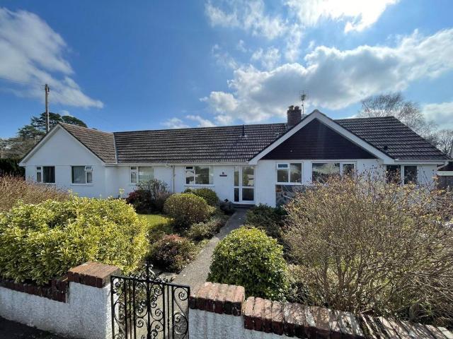 5 bedroom detached bungalow for sale