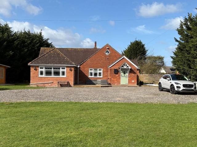 5 bedroom detached bungalow for sale