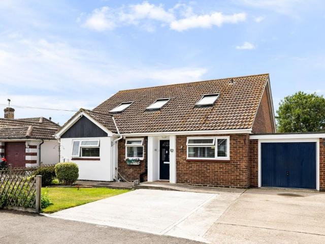 5 bedroom detached bungalow for sale