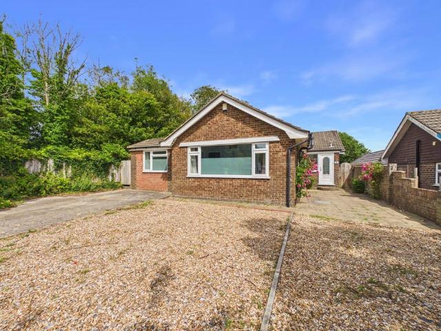5 bedroom detached bungalow for sale