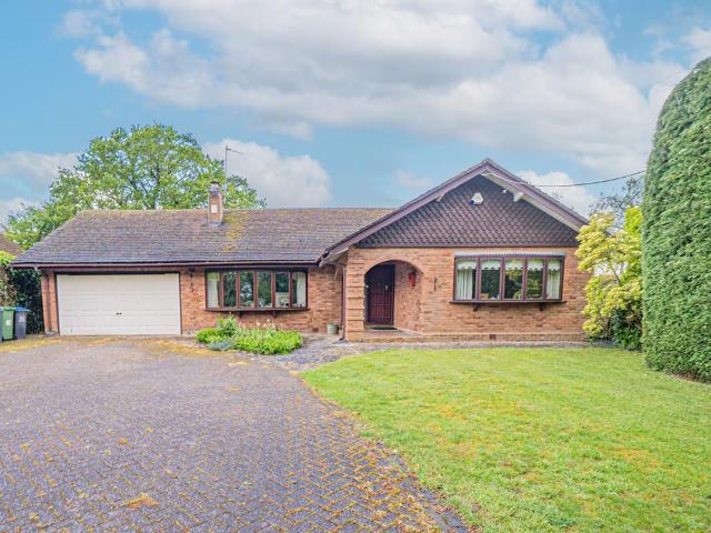 5 bedroom detached bungalow for sale