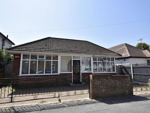 5 bedroom detached bungalow for sale