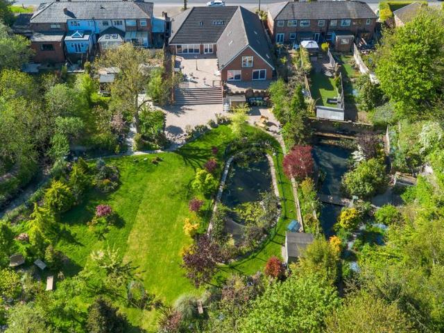 5 bedroom detached bungalow for sale