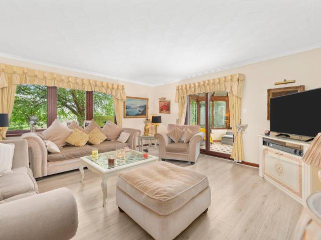 5 bedroom detached bungalow for sale