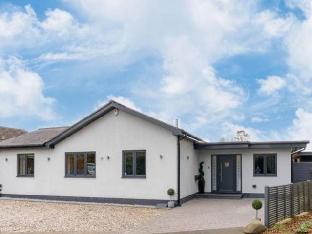 5 bedroom detached bungalow for sale
