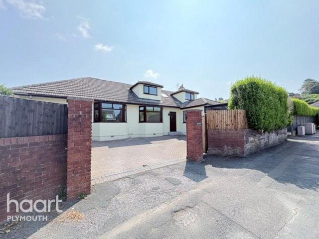 5 bedroom detached bungalow for sale
