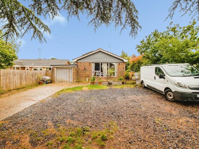 5 bedroom detached bungalow for sale