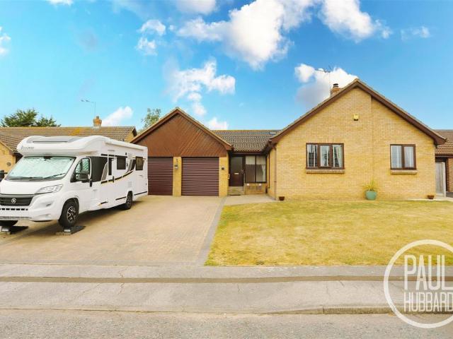 5 bedroom detached bungalow for sale