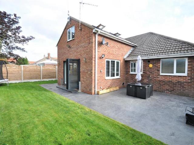 5 bedroom detached bungalow for sale