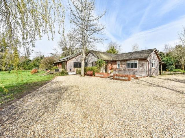 5 bedroom detached bungalow for sale