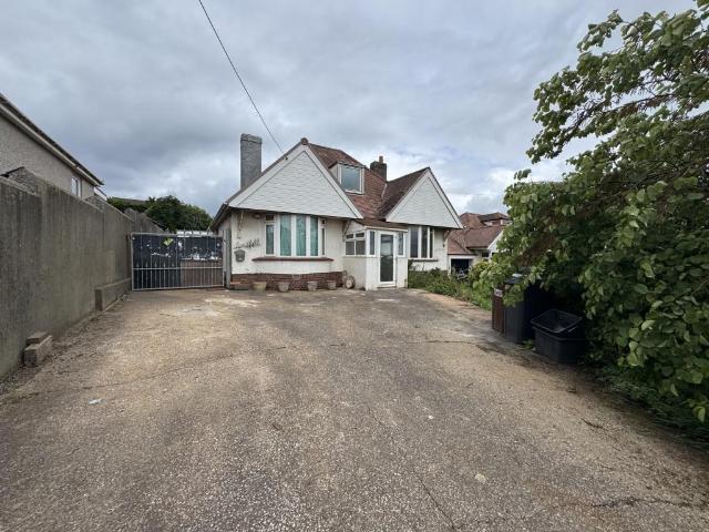 5 bedroom detached bungalow for sale