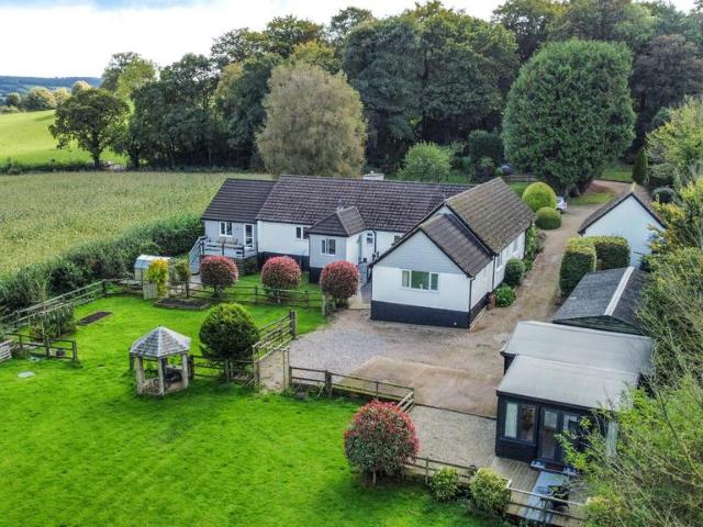 5 bedroom detached bungalow for sale