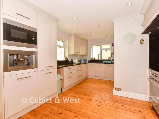 5 bedroom detached bungalow for sale