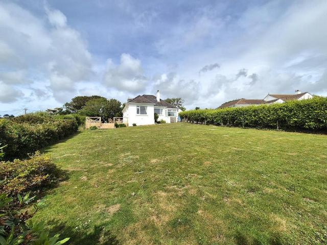 5 bedroom detached bungalow for sale