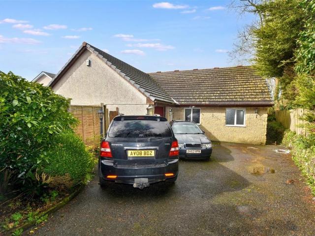 5 bedroom detached bungalow for sale