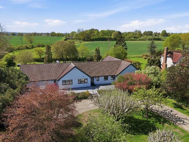 5 bedroom detached bungalow for sale