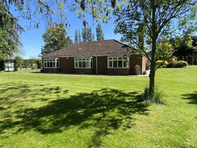 5 bedroom detached bungalow for sale