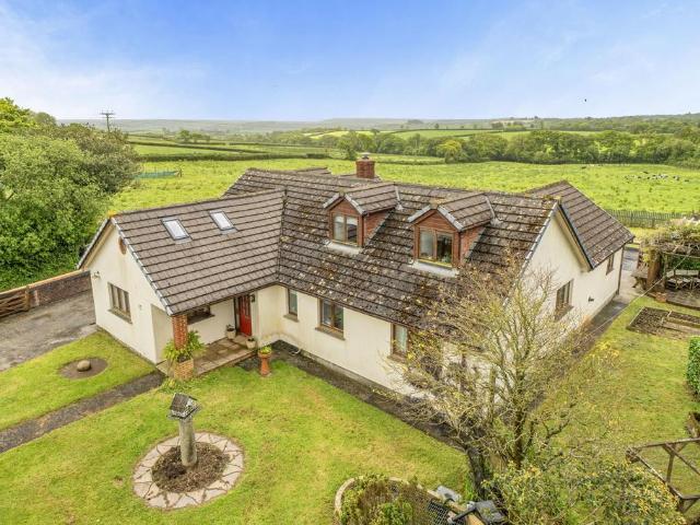 5 bedroom detached bungalow for sale