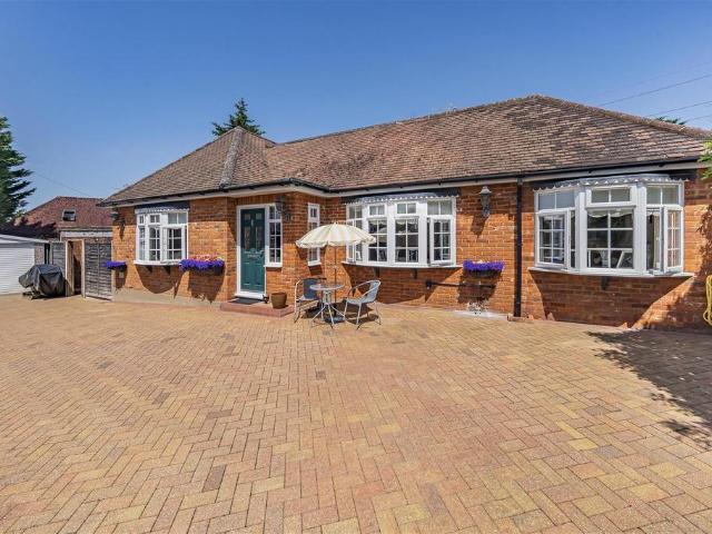 5 bedroom detached bungalow for sale