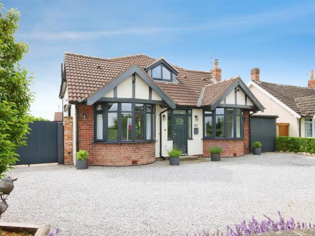 5 bedroom detached bungalow for sale