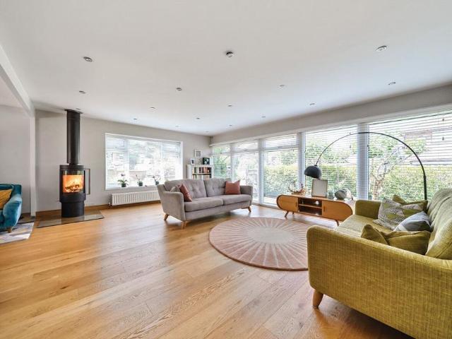 5 bedroom detached bungalow for sale