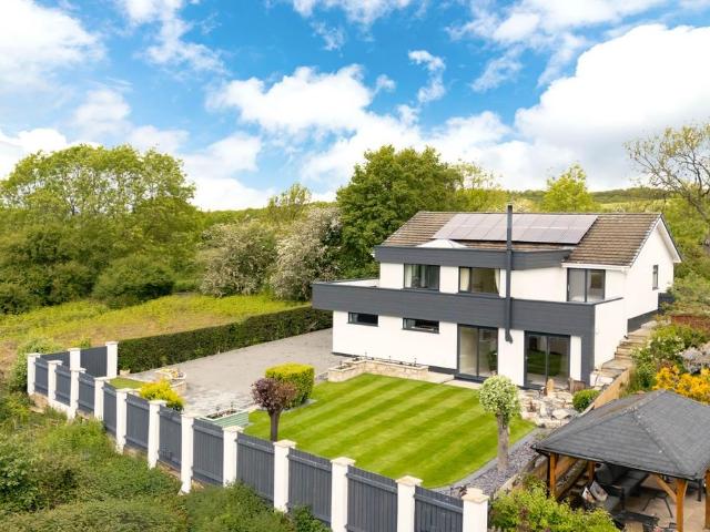 5 bedroom detached bungalow for sale