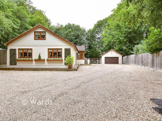 5 bedroom detached bungalow for sale