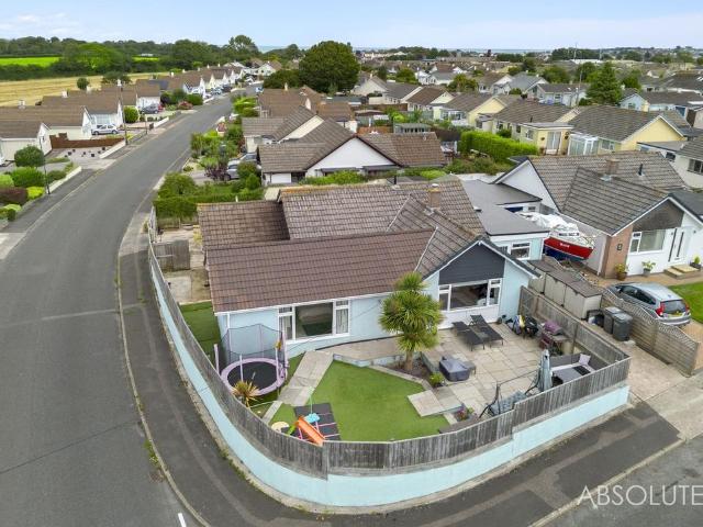 5 bedroom detached bungalow for sale