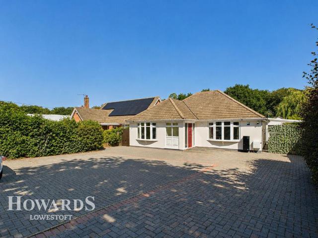 5 bedroom detached bungalow for sale