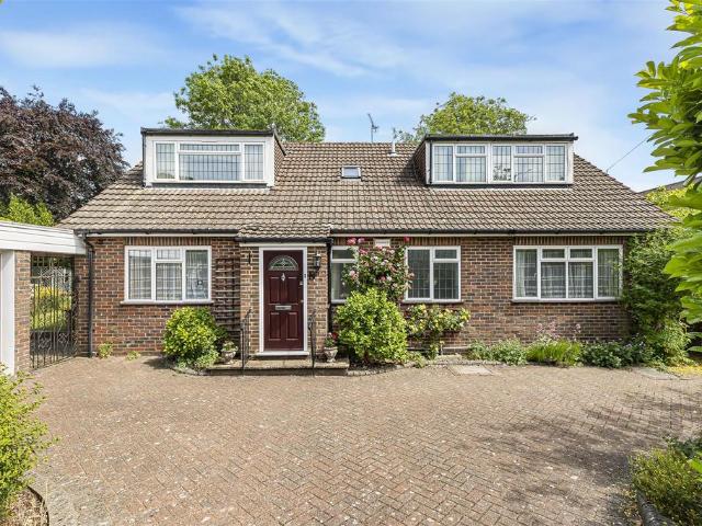 5 bedroom detached bungalow for sale