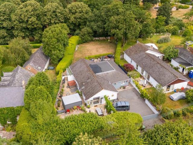 5 bedroom detached bungalow for sale
