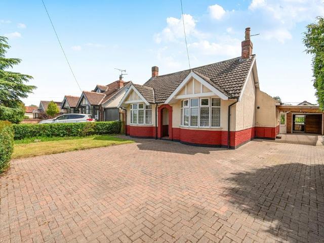 5 bedroom detached bungalow for sale