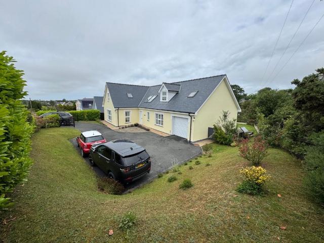5 bedroom detached bungalow for sale