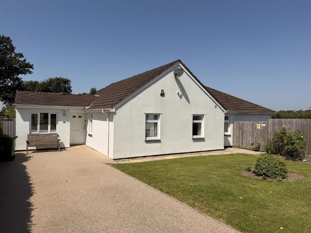 5 bedroom detached bungalow for sale