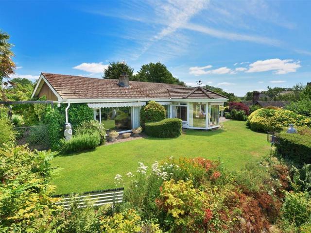 5 bedroom detached bungalow for sale