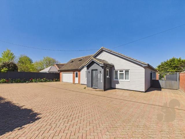 5 bedroom detached bungalow for sale