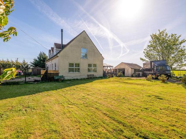 5 bedroom detached bungalow for sale