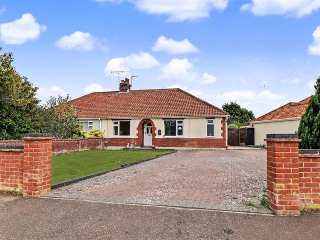 5 bedroom detached bungalow for sale