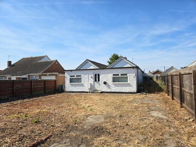 5 bedroom detached bungalow for sale