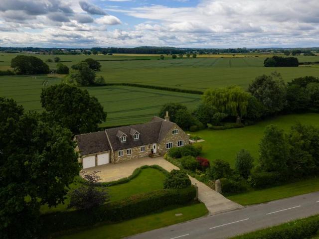 5 bedroom detached bungalow for sale
