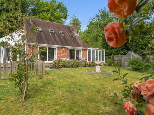 5 bedroom detached bungalow for sale