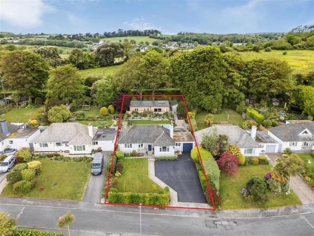 5 bedroom detached bungalow for sale