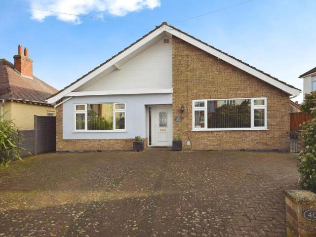 5 bedroom detached bungalow for sale
