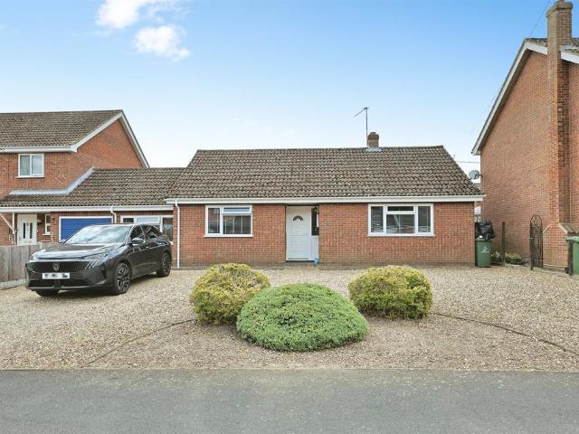 5 bedroom detached bungalow for sale