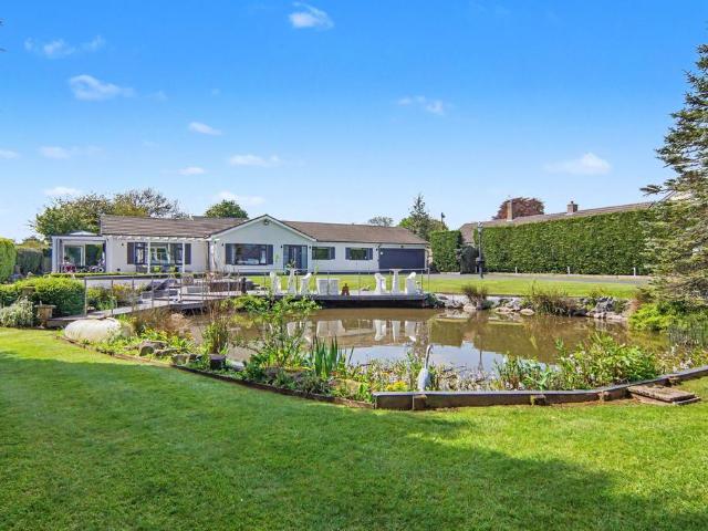 5 bedroom detached bungalow for sale