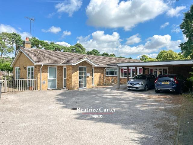 5 bedroom detached bungalow for sale