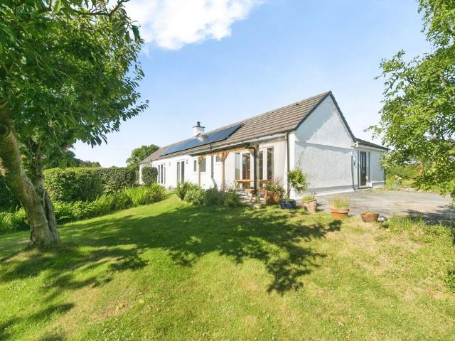 5 bedroom detached bungalow for sale