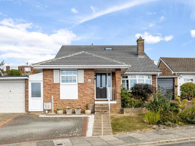 5 bedroom detached bungalow for sale