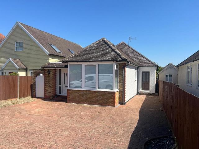 5 bedroom detached bungalow for sale
