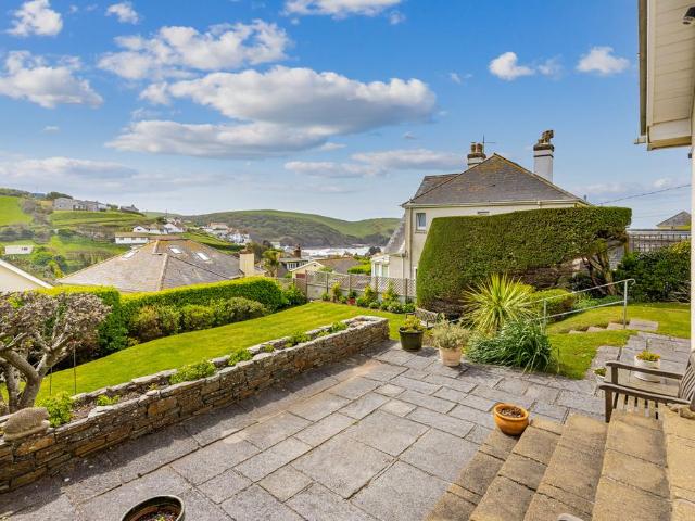 5 bedroom detached bungalow for sale